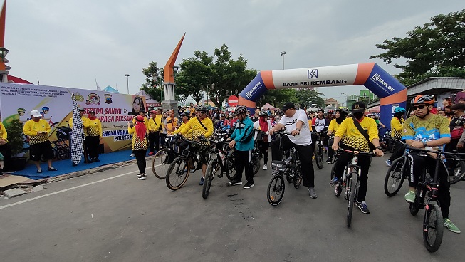 8 Ribuan Peserta, Perebutkan 4 Unit Sepeda Motor!! Semarak Sepeda ...